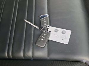 Grey Volkswagen Passat 2023 in Vilnius, with an engine capacity of 1.97 L and mileage of 139 thousand km for 24555 €, photo 15 on AUTOMOTO.COM.LV