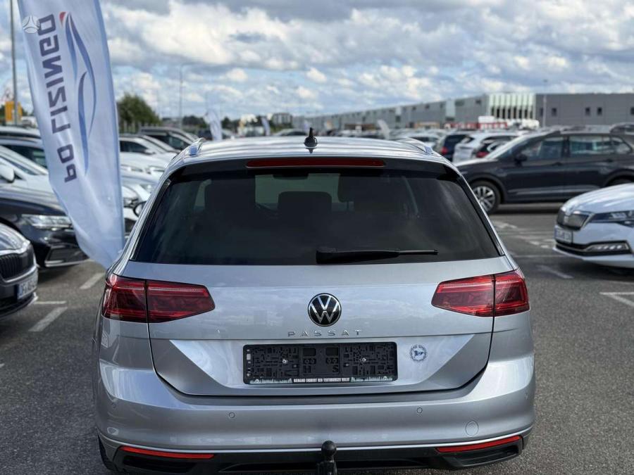 Pelēks Volkswagen Passat 2023 Viļņa, ar dzinēja tilpumu 1.97 L un nobraukumu 209 tūkst. km par 14999 €, foto 7 vietnē AUTOMOTO.COM.LV
