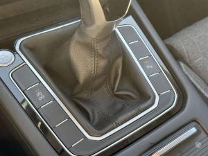 Pelēks Volkswagen Passat 2023 Viļņa, ar dzinēja tilpumu 1.97 L un nobraukumu 209 tūkst. km par 14999 €, foto 22 vietnē AUTOMOTO.COM.LV