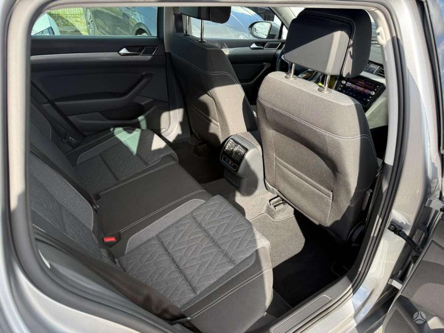 Pelēks Volkswagen Passat 2023 Viļņa, ar dzinēja tilpumu 1.97 L un nobraukumu 209 tūkst. km par 14999 €, foto 27 vietnē AUTOMOTO.COM.LV