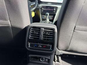 Pelēks Volkswagen Passat 2023 Viļņa, ar dzinēja tilpumu 1.97 L un nobraukumu 209 tūkst. km par 14999 €, foto 29 vietnē AUTOMOTO.COM.LV