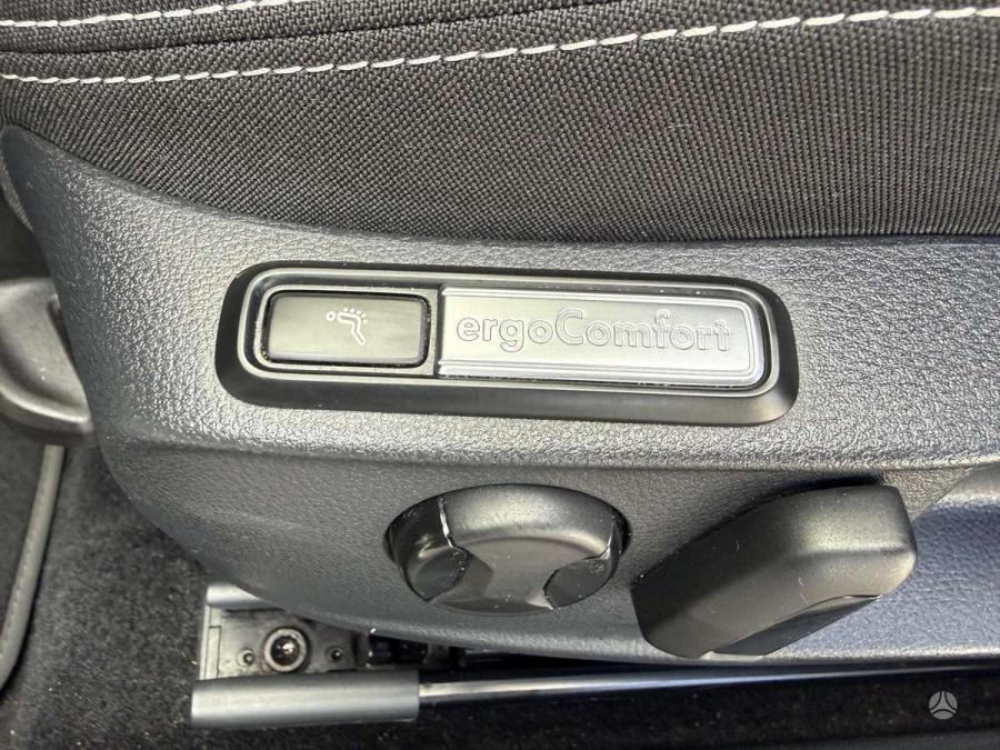 Pelēks Volkswagen Passat 2023 Viļņa, ar dzinēja tilpumu 1.97 L un nobraukumu 209 tūkst. km par 14999 €, foto 33 vietnē AUTOMOTO.COM.LV