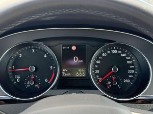 Pelēks Volkswagen Passat 2023 Viļņa, ar dzinēja tilpumu 1.97 L un nobraukumu 209 tūkst. km par 14999 €, foto 35 vietnē AUTOMOTO.COM.LV