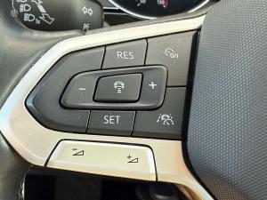 Pelēks Volkswagen Passat 2023 Viļņa, ar dzinēja tilpumu 1.97 L un nobraukumu 209 tūkst. km par 14999 €, foto 40 vietnē AUTOMOTO.COM.LV