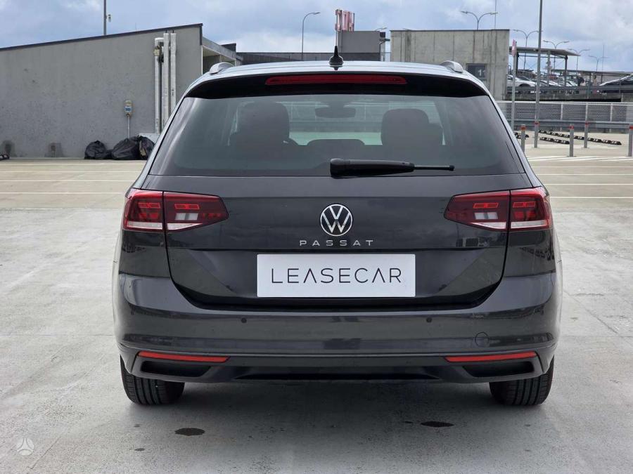 Grey Volkswagen Passat 2023 in Vilnius, with an engine capacity of 1.50 L and mileage of 92 thousand km for 19380 €, photo 8 on AUTOMOTO.COM.LV