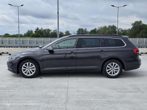 Grey Volkswagen Passat 2023 in Vilnius, with an engine capacity of 1.50 L and mileage of 92 thousand km for 19380 €, photo 9 on AUTOMOTO.COM.LV