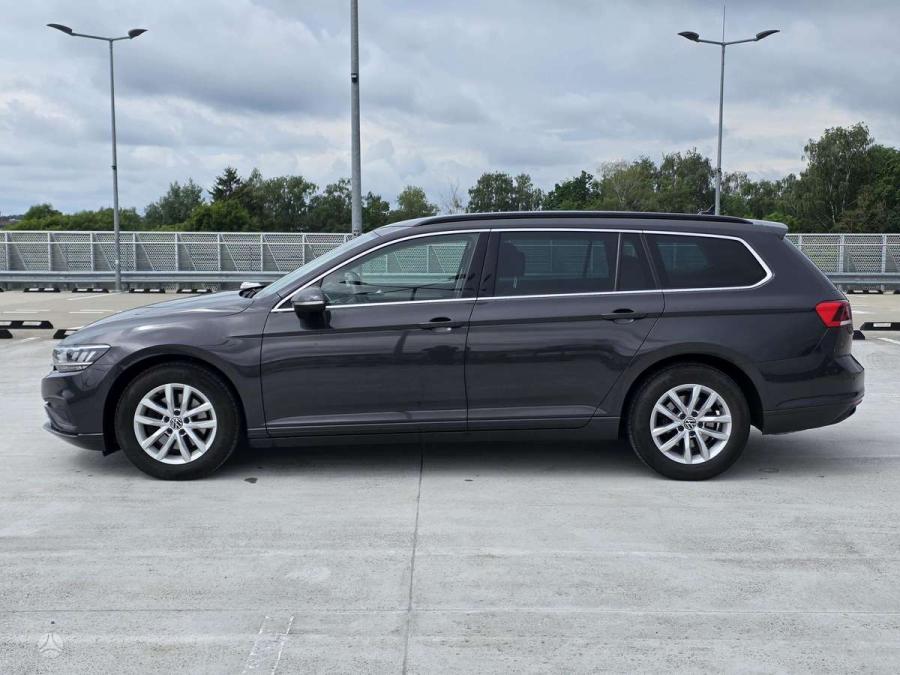 Grey Volkswagen Passat 2023 in Vilnius, with an engine capacity of 1.50 L and mileage of 92 thousand km for 19380 €, photo 9 on AUTOMOTO.COM.LV