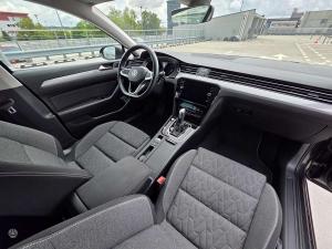 Grey Volkswagen Passat 2023 in Vilnius, with an engine capacity of 1.50 L and mileage of 92 thousand km for 19380 €, photo 10 on AUTOMOTO.COM.LV