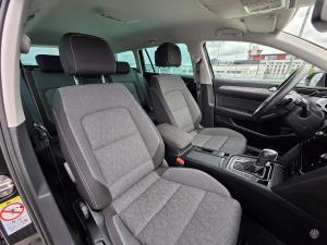 Grey Volkswagen Passat 2023 in Vilnius, with an engine capacity of 1.50 L and mileage of 92 thousand km for 19380 €, photo 14 on AUTOMOTO.COM.LV