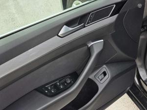 Grey Volkswagen Passat 2023 in Vilnius, with an engine capacity of 1.50 L and mileage of 92 thousand km for 19380 €, photo 18 on AUTOMOTO.COM.LV