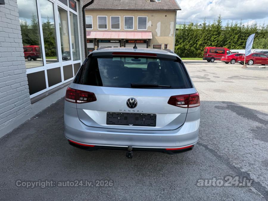 Grey Volkswagen Passat 2023 in Rapla, with an engine capacity of 2.00 L and mileage of 142 thousand km for 19900 €, photo 4 on AUTOMOTO.COM.LV