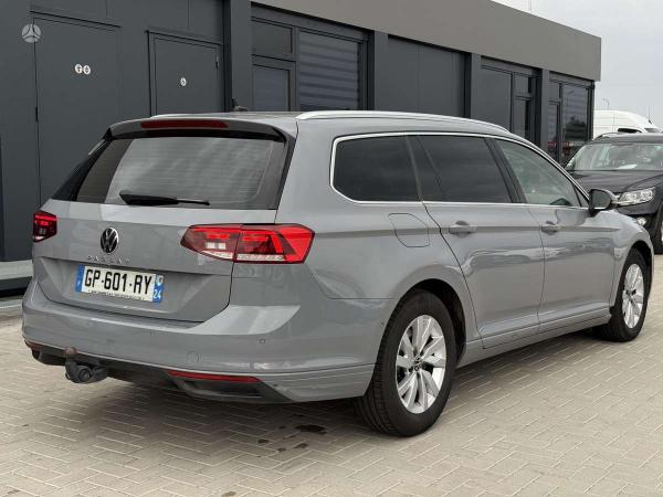 Pelēks Volkswagen Passat 2023 Tauragė, ar dzinēja tilpumu 2.00 L un nobraukumu 214 tūkst. km par 12705 €, foto 4 vietnē AUTOMOTO.COM.LV
