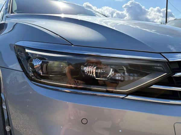 Grey Volkswagen Passat 2023 in Vilnius, with an engine capacity of 1.97 L and mileage of 195 thousand km for 15700 €, photo 8 on AUTOMOTO.COM.LV