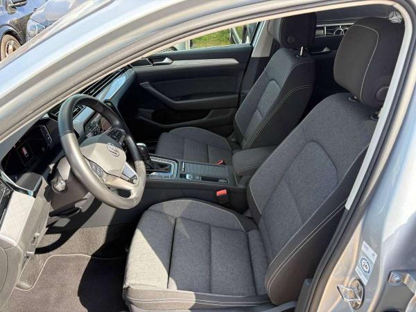 Grey Volkswagen Passat 2023 in Vilnius, with an engine capacity of 1.97 L and mileage of 195 thousand km for 15700 €, photo 10 on AUTOMOTO.COM.LV
