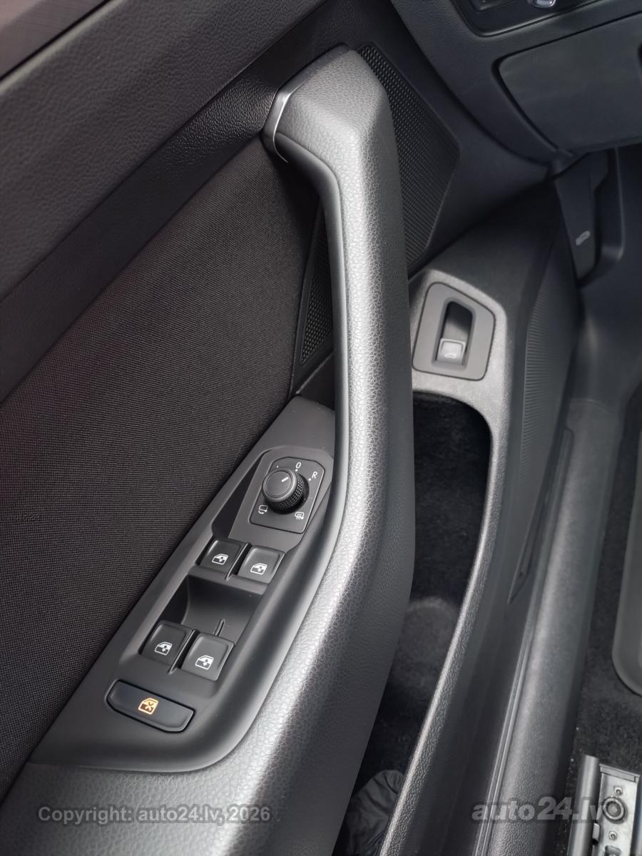 Pelēks Volkswagen Passat 2023 Tallina, ar dzinēja tilpumu 1.50 L un nobraukumu 72 tūkst. km par 22890 €, foto 8 vietnē AUTOMOTO.COM.LV