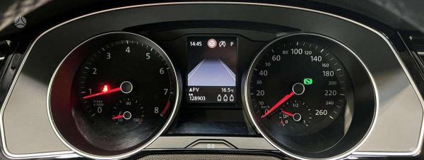 Pelēks Volkswagen Passat 2023 Kauņa, ar dzinēja tilpumu 1.98 L un nobraukumu 129 tūkst. km par 21900 €, foto 5 vietnē AUTOMOTO.COM.LV
