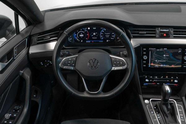 Pelēks Volkswagen Passat 2023 Viļņa, ar dzinēja tilpumu 2.00 L un nobraukumu 142 tūkst. km par 22050 €, foto 10 vietnē AUTOMOTO.COM.LV