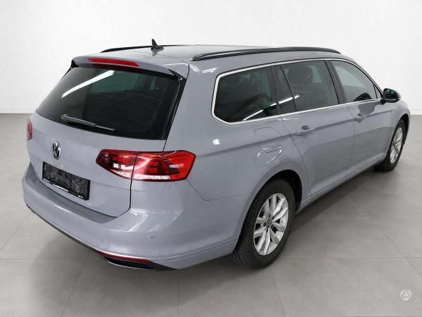 Pelēks Volkswagen Passat 2023 Viļņa, ar dzinēja tilpumu 1.97 L un nobraukumu 179 tūkst. km par 16900 €, foto 3 vietnē AUTOMOTO.COM.LV