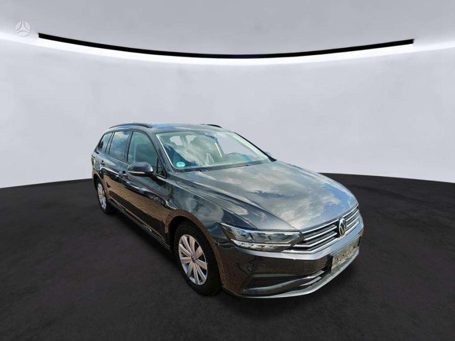 Pelēks Volkswagen Passat 2023 Viļņa, ar dzinēja tilpumu 1.97 L un nobraukumu 170 tūkst. km par 15500 €, foto 3 vietnē AUTOMOTO.COM.LV