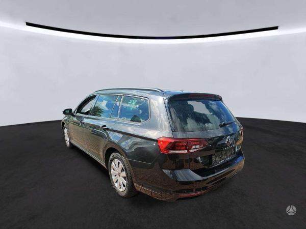 Pelēks Volkswagen Passat 2023 Viļņa, ar dzinēja tilpumu 1.97 L un nobraukumu 170 tūkst. km par 15500 €, foto 4 vietnē AUTOMOTO.COM.LV