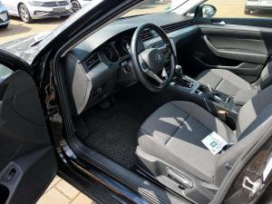 Pelēks Volkswagen Passat 2023 Viļņa, ar dzinēja tilpumu 1.97 L un nobraukumu 170 tūkst. km par 15500 €, foto 5 vietnē AUTOMOTO.COM.LV