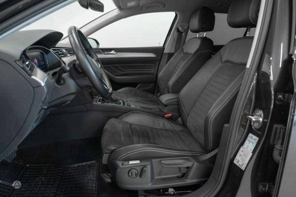 Volkswagen Passat 2023 in Vilnius on AUTOMOTO.COM.LV Grey Volkswagen Passat 2023 in Vilnius, with an engine capacity of 2.00 L and mileage of 164 thousand km for 21700 €, photo 8 on AUTOMOTO.COM.LV