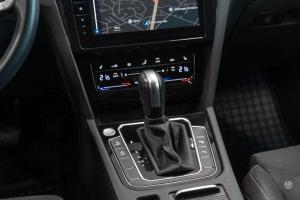 Pelēks Volkswagen Passat 2023 Viļņa, ar dzinēja tilpumu 2.00 L un nobraukumu 164 tūkst. km par 21700 €, foto 18 vietnē AUTOMOTO.COM.LV