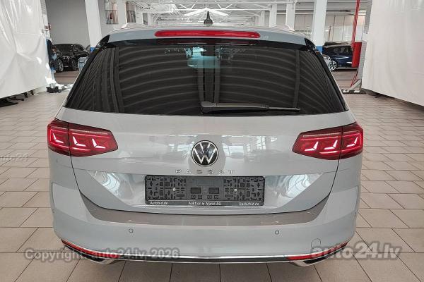 Grey Volkswagen Passat 2023 in Tallinn, with an engine capacity of 2.00 L and mileage of 145 thousand km for 21995 €, photo 8 on AUTOMOTO.COM.LV