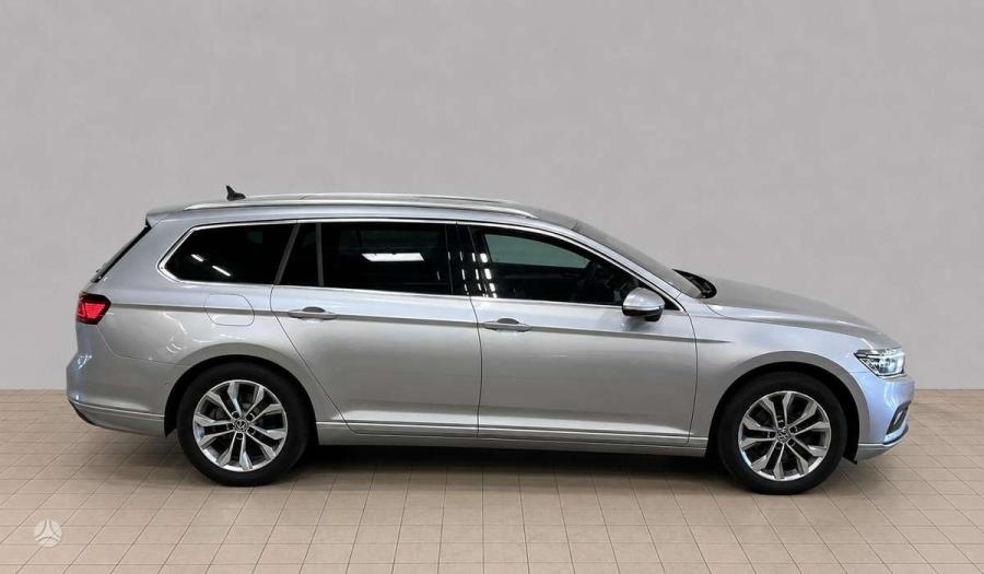 Pelēks Volkswagen Passat 2023 Kauņa, ar dzinēja tilpumu 1.97 L un nobraukumu 177 tūkst. km par 18600 €, foto 4 vietnē AUTOMOTO.COM.LV