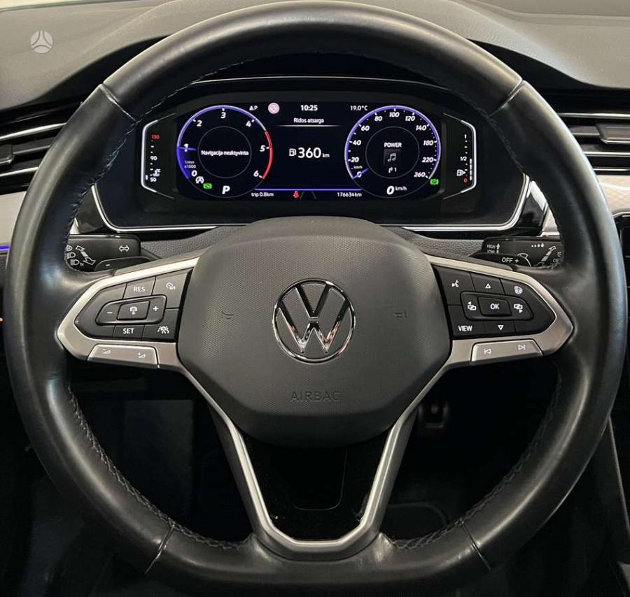 Pelēks Volkswagen Passat 2023 Kauņa, ar dzinēja tilpumu 1.97 L un nobraukumu 177 tūkst. km par 18600 €, foto 7 vietnē AUTOMOTO.COM.LV