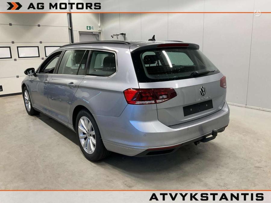 Grey Volkswagen Passat 2023 in Vilnius, with an engine capacity of 1.50 L and mileage of 101 thousand km for 18900 €, photo 3 on AUTOMOTO.COM.LV