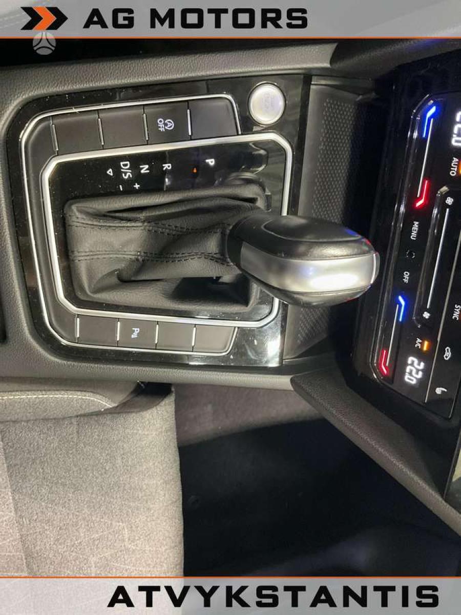 Grey Volkswagen Passat 2023 in Vilnius, with an engine capacity of 1.50 L and mileage of 101 thousand km for 18900 €, photo 10 on AUTOMOTO.COM.LV