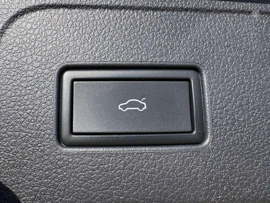 Pelēks Volkswagen Passat 2023 Viļņa, ar dzinēja tilpumu 1.97 L un nobraukumu 195 tūkst. km par 15500 €, foto 29 vietnē AUTOMOTO.COM.LV