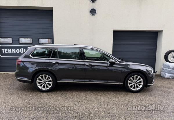 Grey Volkswagen Passat 2023 in Parnu, with an engine capacity of 2.00 L and mileage of 135 thousand km for 24990 €, photo 6 on AUTOMOTO.COM.LV