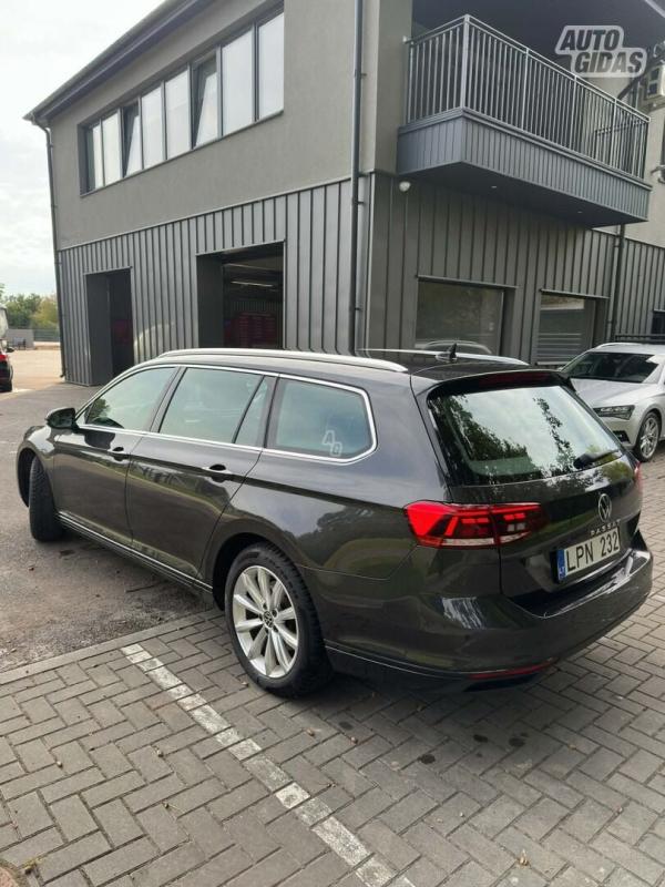 Grey Volkswagen Passat 2023 in Vilkaviskis, with an engine capacity of 2.00 L and mileage of 124 thousand km for 17500 €, photo 11 on AUTOMOTO.COM.LV