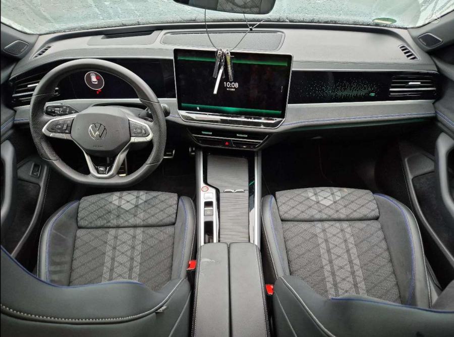 Pelēks Volkswagen Passat 2024 Klaipėda, ar dzinēja tilpumu 1.97 L un nobraukumu 26 tūkst. km par 14700 €, foto 5 vietnē AUTOMOTO.COM.LV