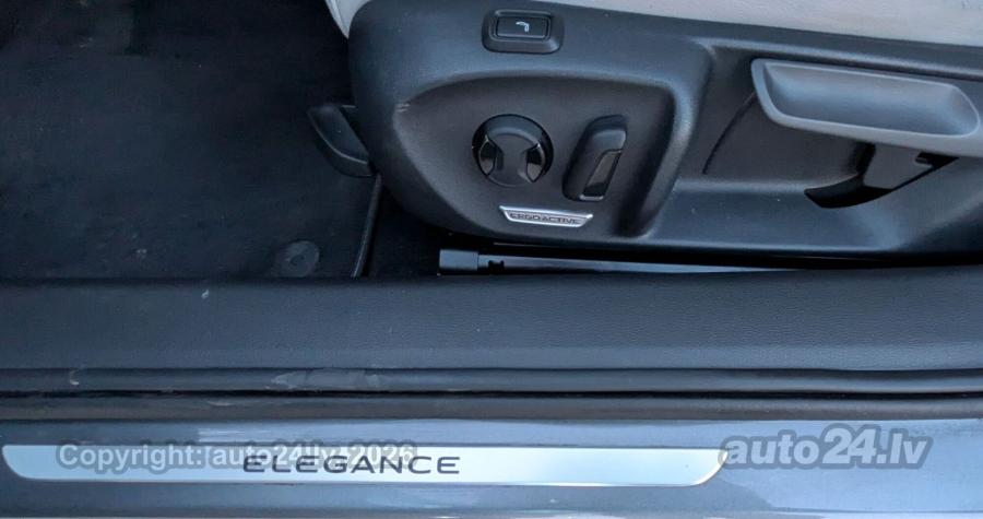 Grey Volkswagen Passat 2024 in Tallinn, with an engine capacity of 1.50 L and mileage of 50 thousand km for 35900 €, photo 13 on AUTOMOTO.COM.LV