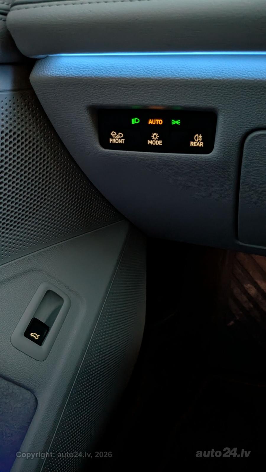 Grey Volkswagen Passat 2024 in Tallinn, with an engine capacity of 1.50 L and mileage of 50 thousand km for 35900 €, photo 19 on AUTOMOTO.COM.LV