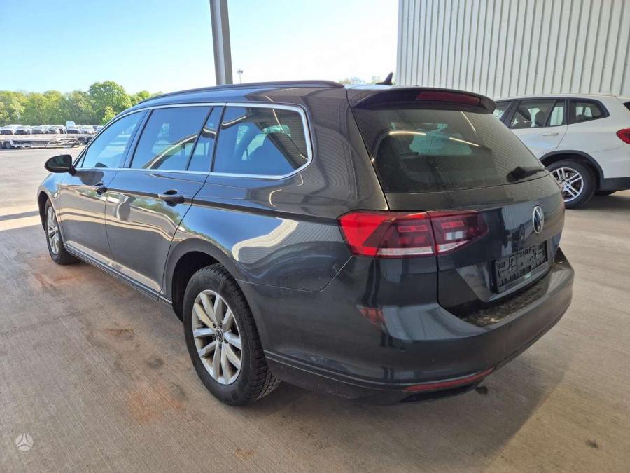 Pelēks Volkswagen Passat 2024 Viļņa, ar dzinēja tilpumu 1.50 L un nobraukumu 91 tūkst. km par 12490 €, foto 1 vietnē AUTOMOTO.COM.LV