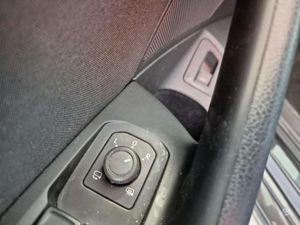 Pelēks Volkswagen Passat 2024 Viļņa, ar dzinēja tilpumu 1.50 L un nobraukumu 91 tūkst. km par 12490 €, foto 8 vietnē AUTOMOTO.COM.LV