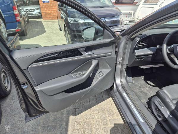 Pelēks Volkswagen Passat 2024 Jonava, ar dzinēja tilpumu 1.50 L un nobraukumu 21 tūkst. km par 17400 €, foto 10 vietnē AUTOMOTO.COM.LV