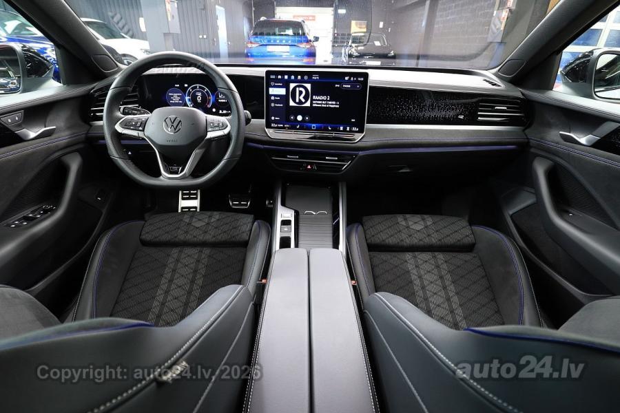 Pelēks Volkswagen Passat 2024 Tallina, ar dzinēja tilpumu 2.00 L un nobraukumu 38 tūkst. km par 40995 €, foto 7 vietnē AUTOMOTO.COM.LV
