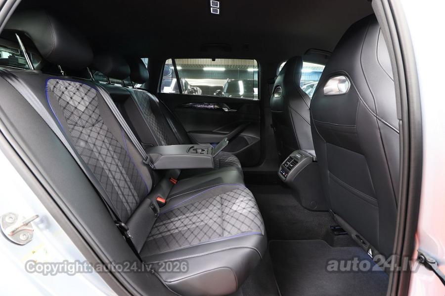 Pelēks Volkswagen Passat 2024 Tallina, ar dzinēja tilpumu 2.00 L un nobraukumu 38 tūkst. km par 40995 €, foto 11 vietnē AUTOMOTO.COM.LV