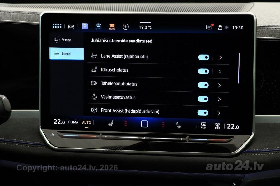 Grey Volkswagen Passat 2024 in Tallinn, with an engine capacity of 2.00 L and mileage of 38 thousand km for 40995 €, photo 18 on AUTOMOTO.COM.LV