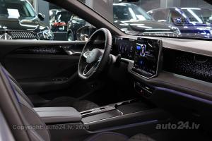 Grey Volkswagen Passat 2024 in Tallinn, with an engine capacity of 2.00 L and mileage of 38 thousand km for 40995 €, photo 23 on AUTOMOTO.COM.LV