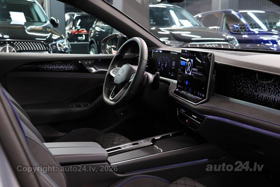 Grey Volkswagen Passat 2024 in Tallinn, with an engine capacity of 2.00 L and mileage of 38 thousand km for 40995 €, photo 23 on AUTOMOTO.COM.LV