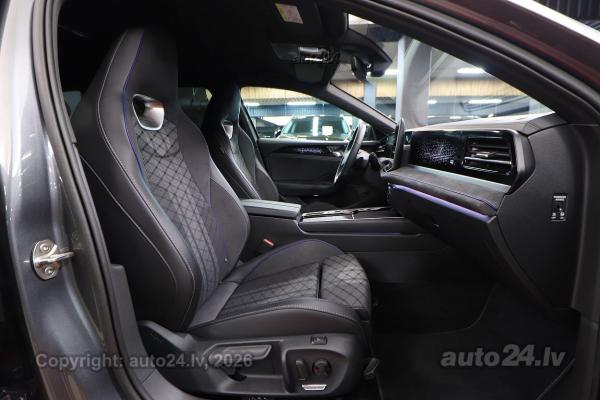 Volkswagen Passat 2025 in Tallinn on AUTOMOTO.COM.LV Grey Volkswagen Passat 2025 in Tallinn, with an engine capacity of 2.00 L and mileage of 32 thousand km for 42495 €, photo 10 on AUTOMOTO.COM.LV