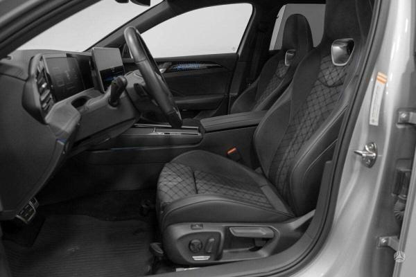 Grey Volkswagen Passat 2025 in Vilnius, with an engine capacity of 1.50 L and mileage of 26 thousand km for 35950 €, photo 6 on AUTOMOTO.COM.LV