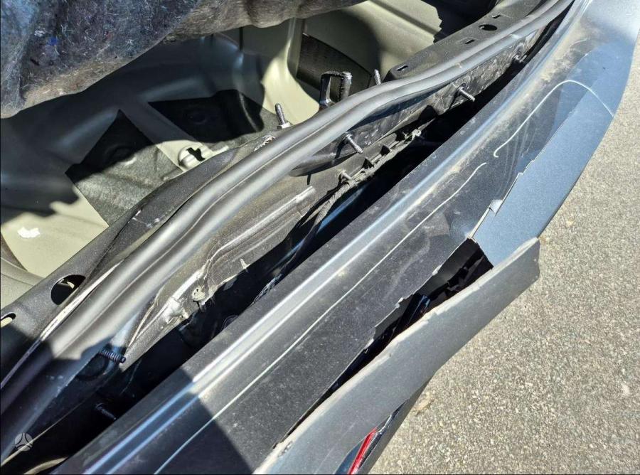 Pelēks Volkswagen Passat 2026 Klaipėda, ar dzinēja tilpumu 1.97 L un nobraukumu 3 tūkst. km par 17500 €, foto 14 vietnē AUTOMOTO.COM.LV