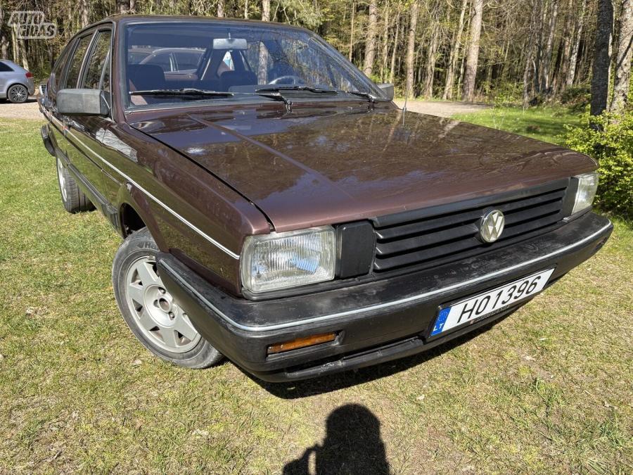 Фольксваген Пассат 1985 в Бирштонас, объемом двигателя 1.60 л и пробегом 270 тыс. км за 2699 €, фото 13 на AUTOMOTO.COM.LV